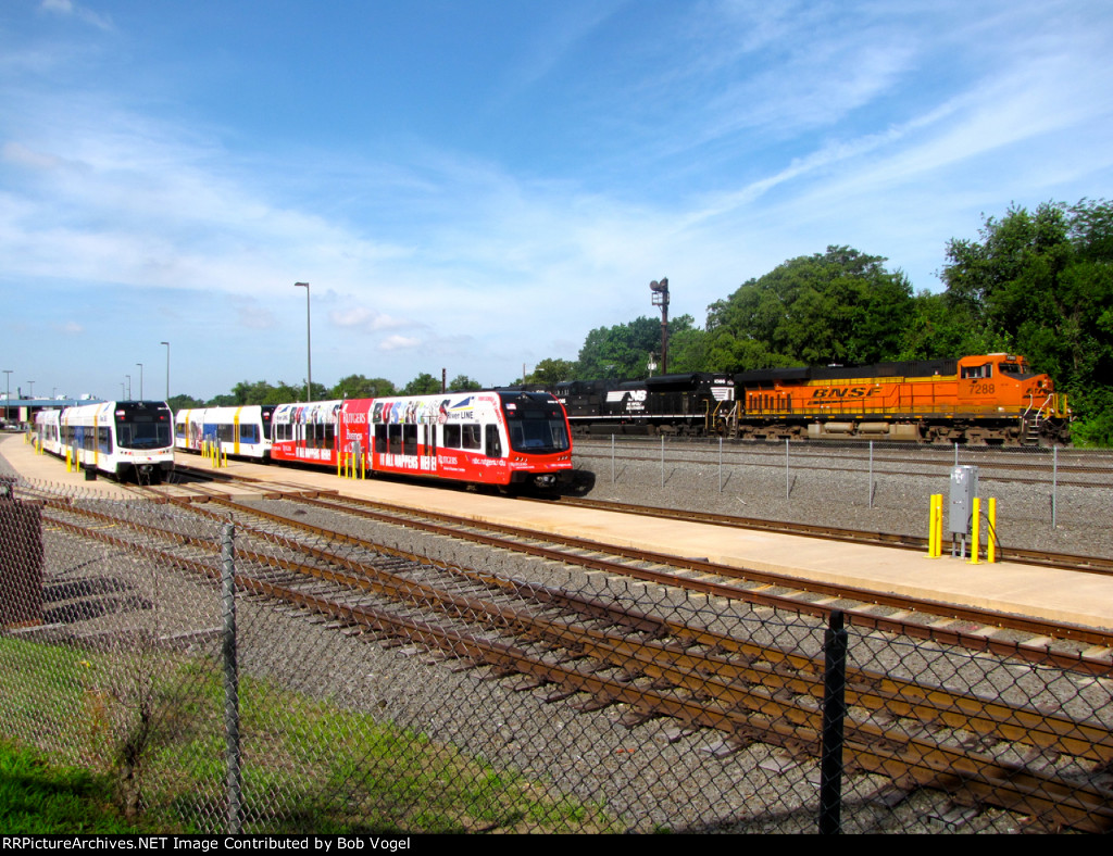 NJT 3505 and 3511; BNSF 7288
